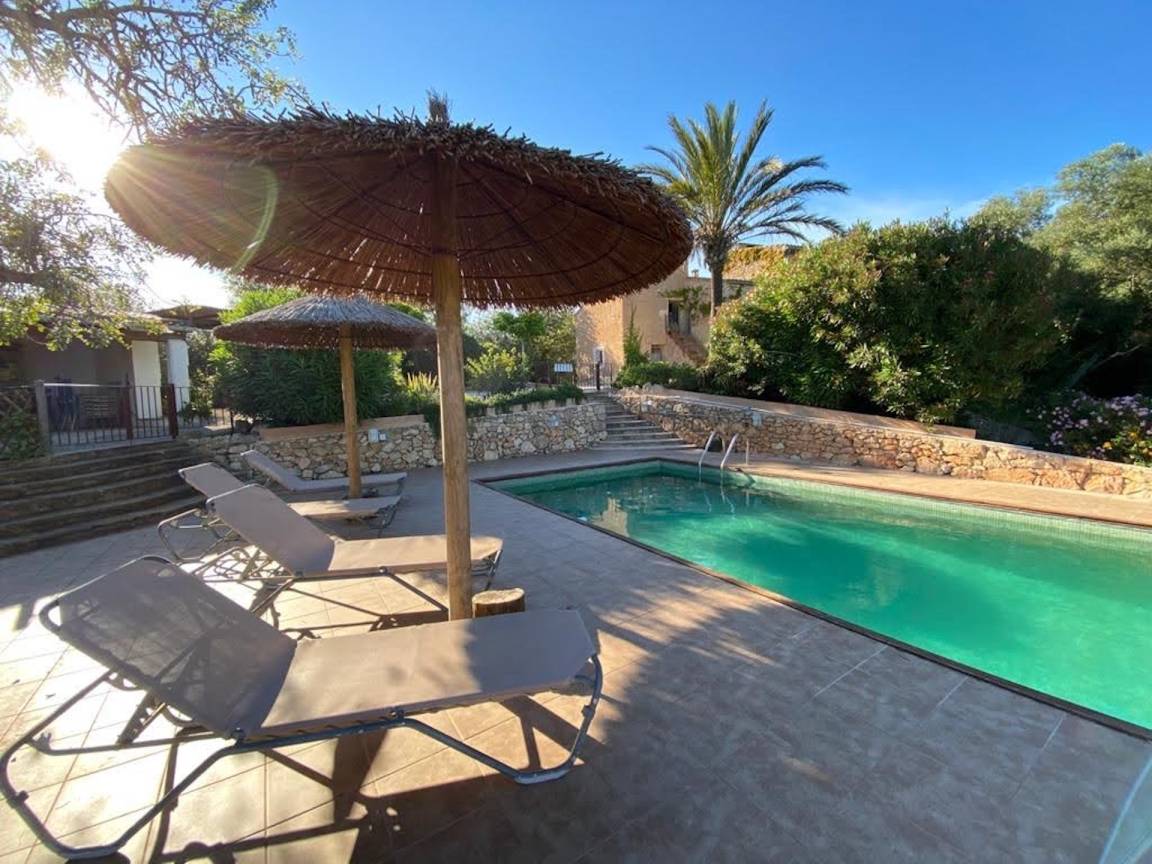 180 M² Finca ∙ 4 Bedrooms ∙ 8 Guests - Mallorca