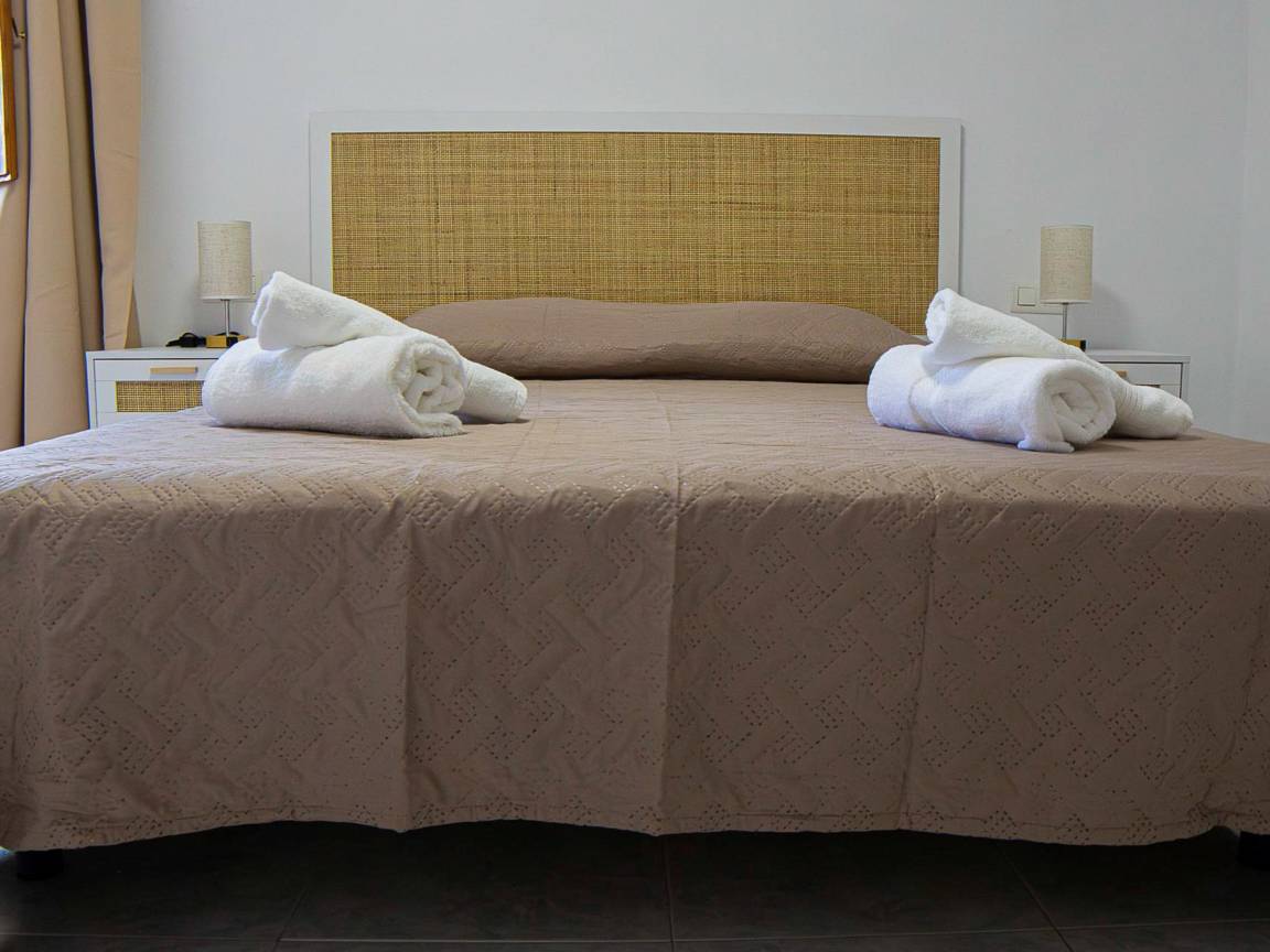 80 M² Apartamento ∙ 2 Habitaciones ∙ 5 Huéspedes - Baza