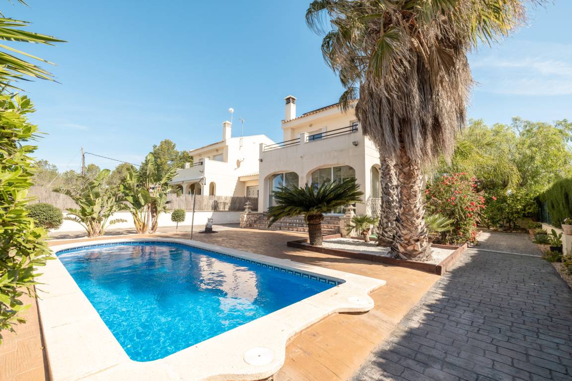 140 M² Villa ∙ 3 Bedrooms ∙ 6 Guests - L'Ametlla de Mar