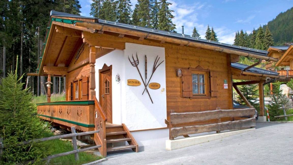 80 M² Ferienhaus ∙ 4 Schlafzimmer ∙ 8 Gäste - Gerlos