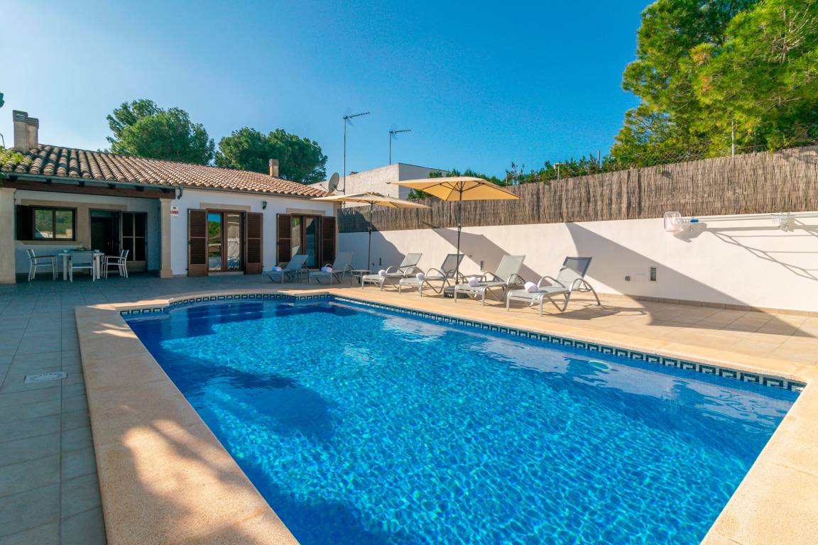 180 M² Villa ∙ 3 Habitaciones ∙ 6 Huéspedes - Cala Pi