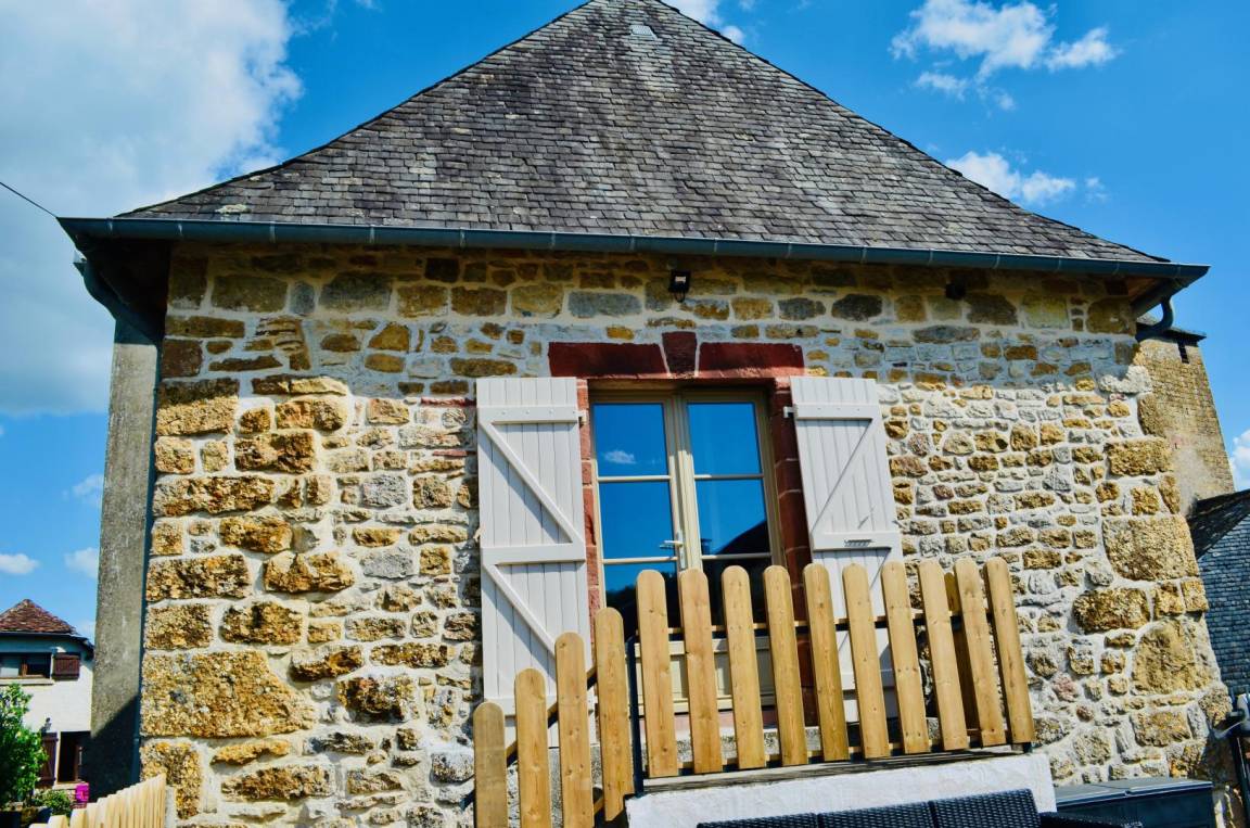 75 M² Gîte ∙ 2 Bedrooms ∙ 4 Guests - Collonges-la-Rouge