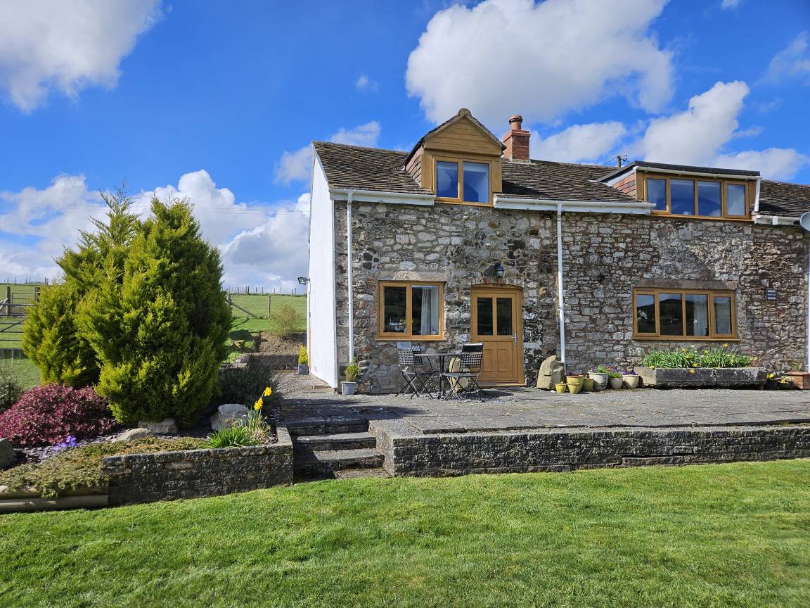 Cottage ∙ 2 Bedrooms ∙ 4 Guests - North Wales