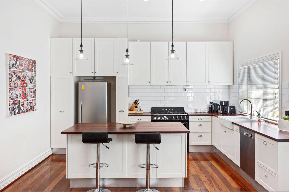 200 M² House ∙ 3 Bedrooms ∙ 6 Guests - Victoria Park