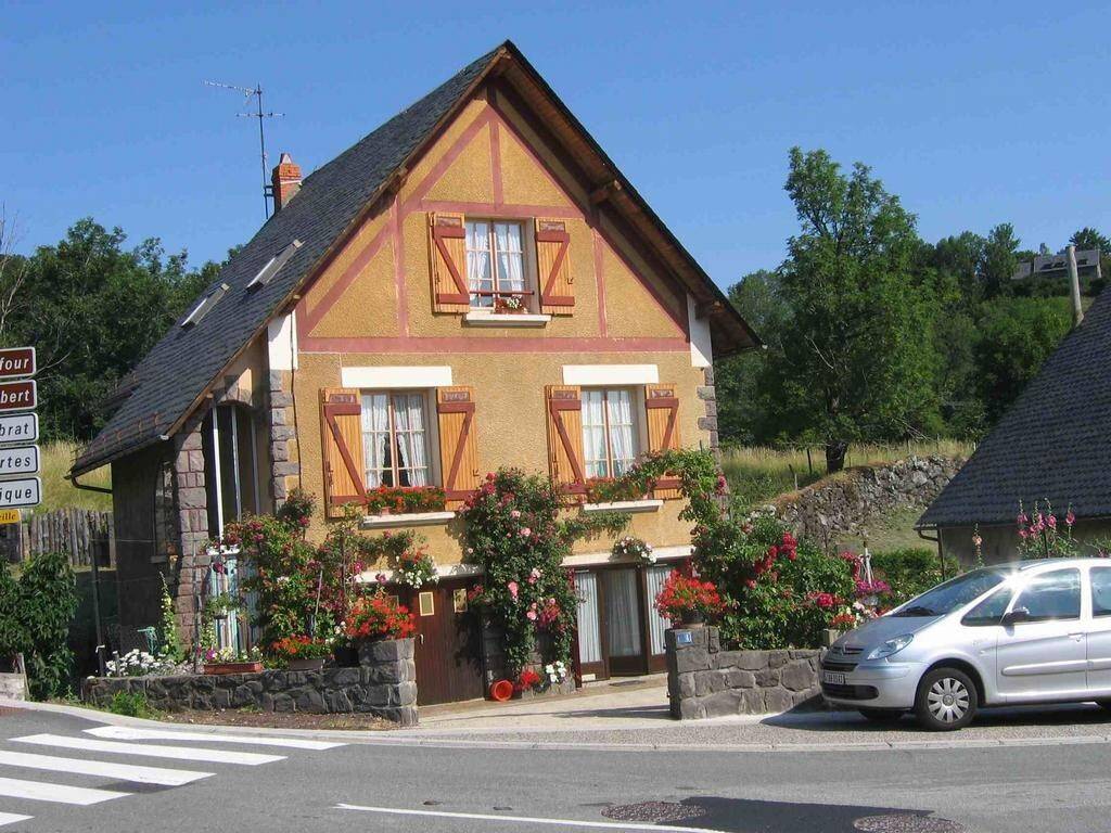 30 M² Gîte ∙ 1 Chambre ∙ 3 Personnes - Super-Besse