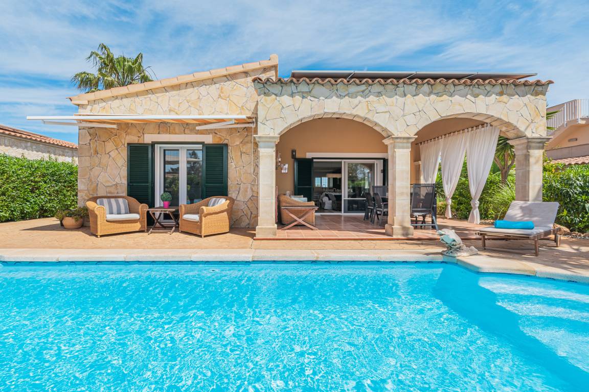 111 M² Villa ∙ 2 Habitaciones ∙ 4 Huéspedes - Campos, España