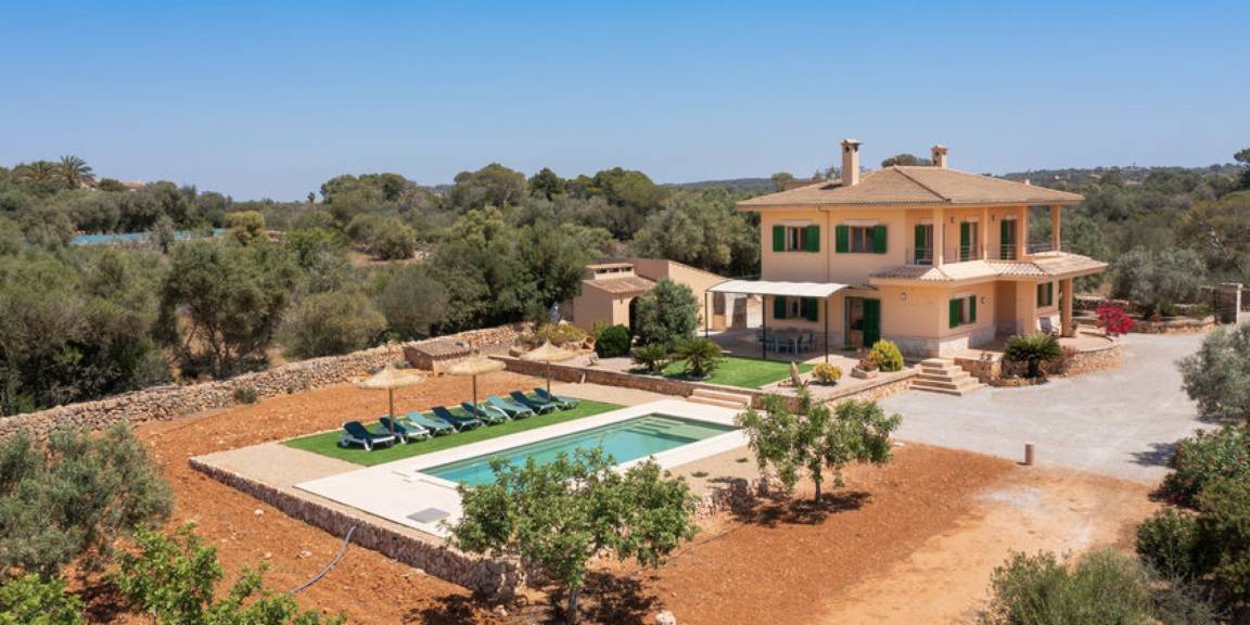 210 M² Villa ∙ 4 Bedrooms ∙ 8 Guests - Ses Salines