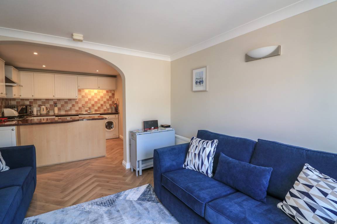 Cottage ∙ 2 Bedrooms ∙ 4 Guests - Dartmouth