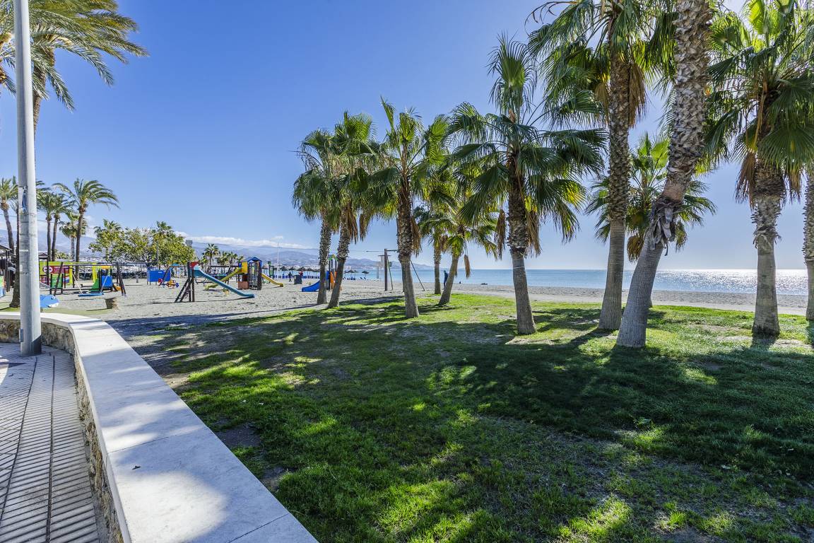 98 M² Appartement ∙ 2 Chambres ∙ 4 Personnes - Torre del Mar