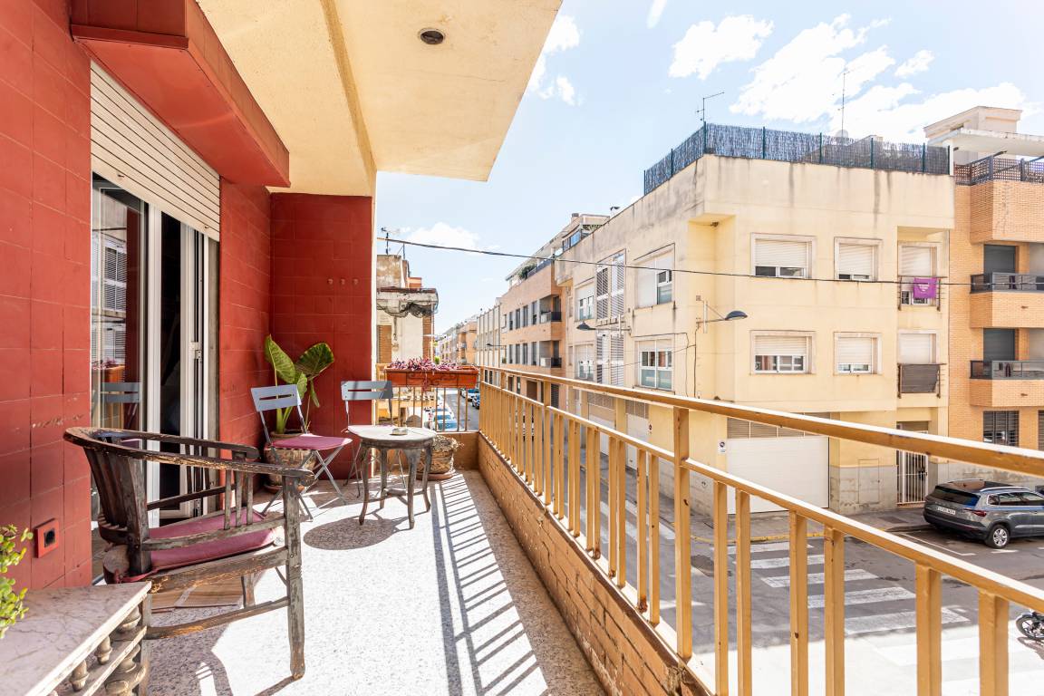 80 M² Ferienwohnung ∙ 2 Schlafzimmer ∙ 4 Gäste - Torrent