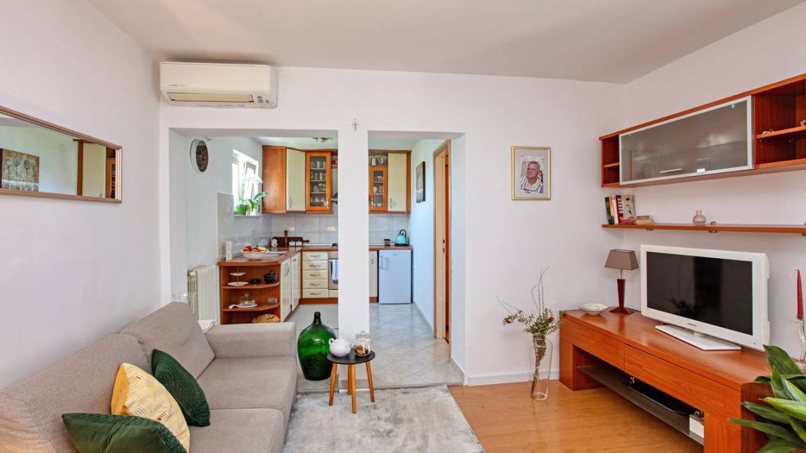 55 M² Ferienwohnung ∙ 2 Schlafzimmer ∙ 4 Gäste - Murter