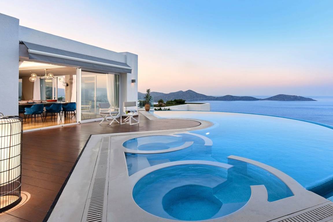 Resort ∙ 4 Bedrooms ∙ 8 Guests - Elounda