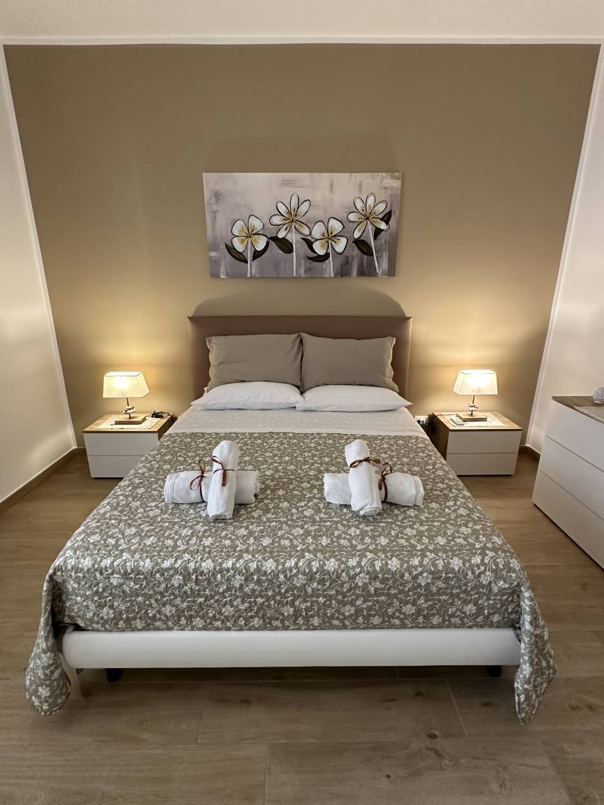 80 M² Apartment ∙ 1 Bedroom ∙ 4 Guests - Noto