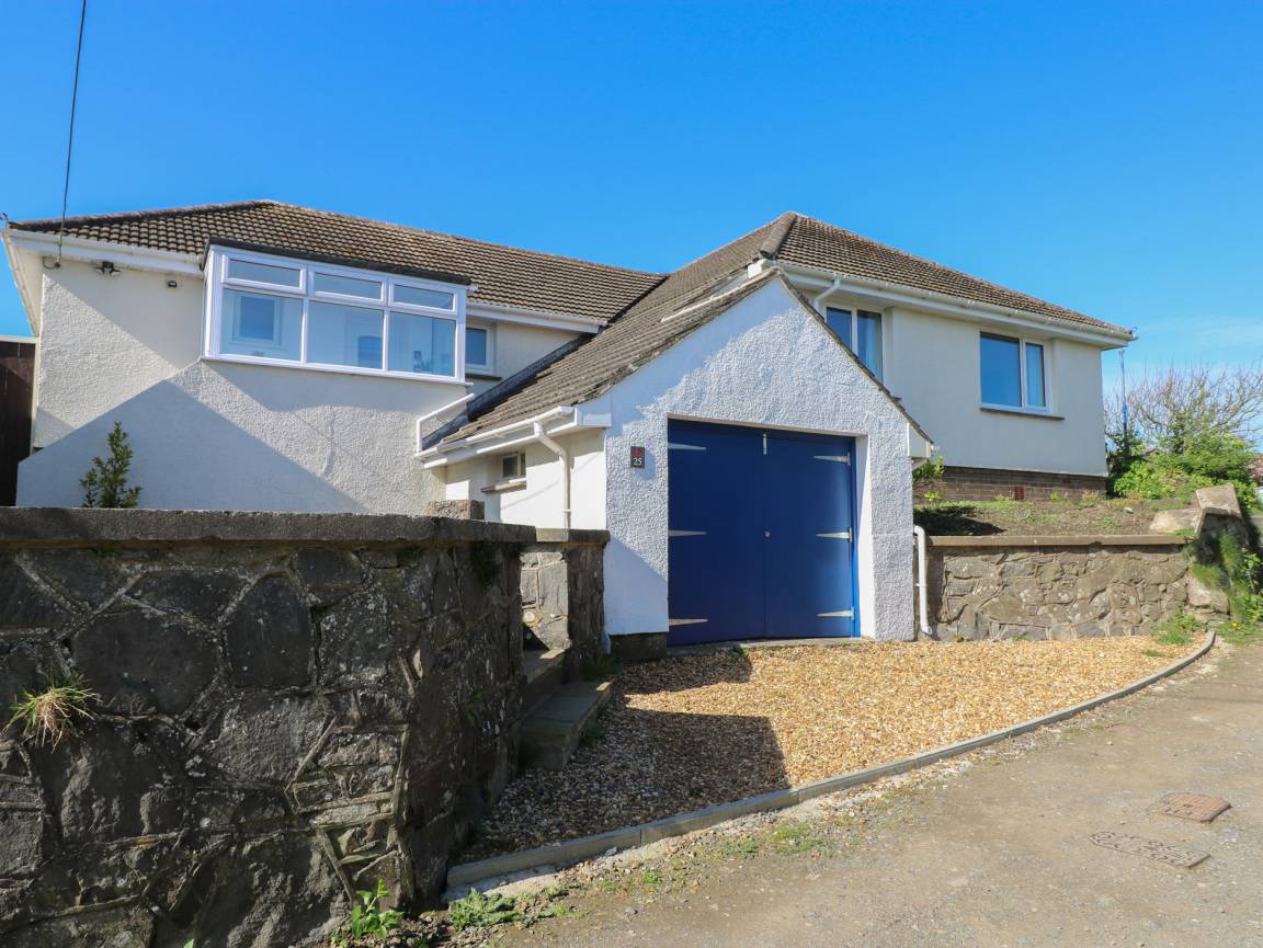 Cottage ∙ 3 Bedrooms ∙ 6 Guests - Solva