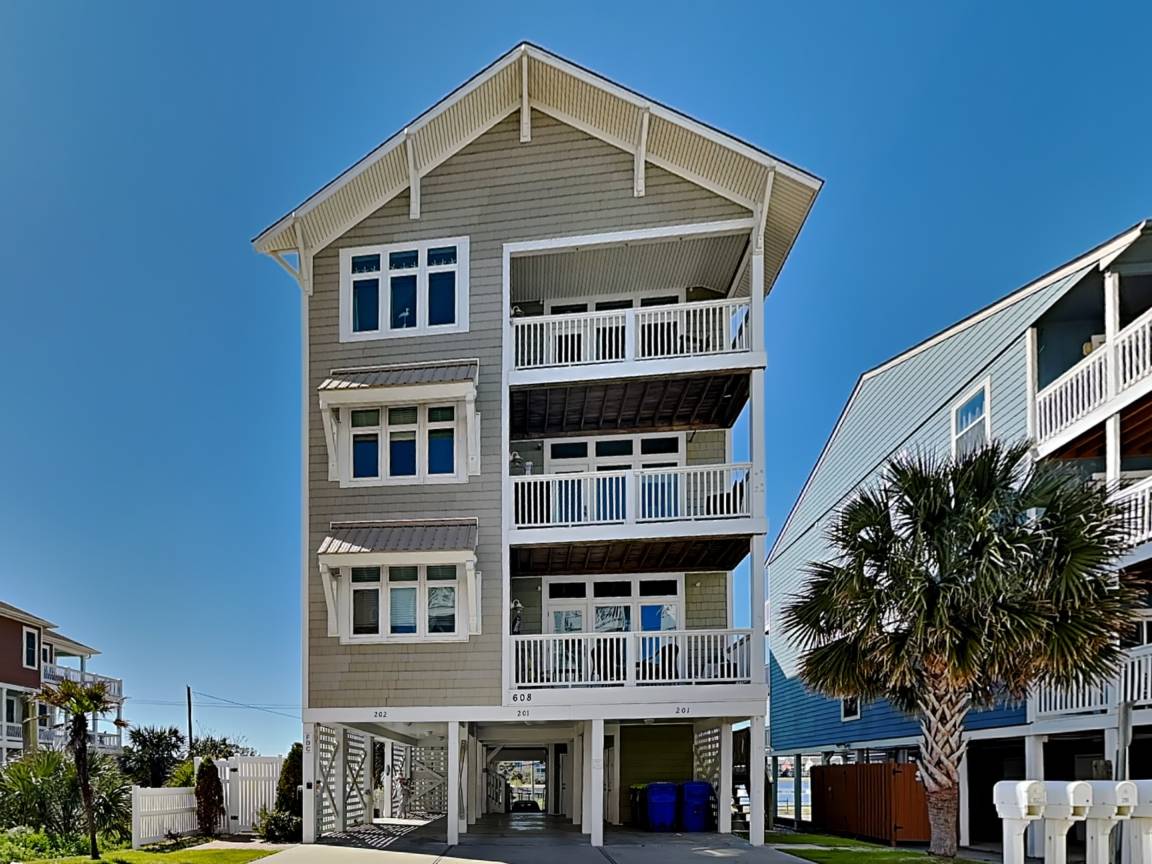 91 M² Condo ∙ 2 Bedrooms ∙ 6 Guests - Carolina Beach, NC