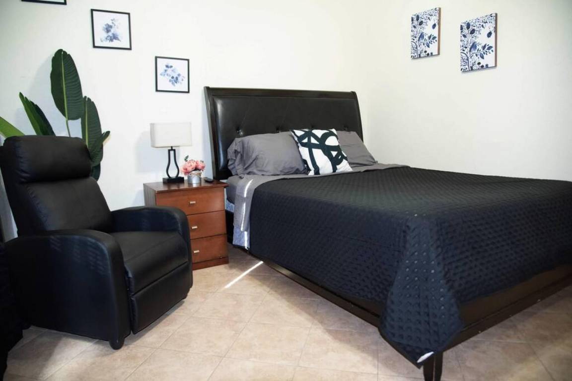 Apartment ∙ 2 Bedrooms ∙ 4 Guests - Edinburg, TX