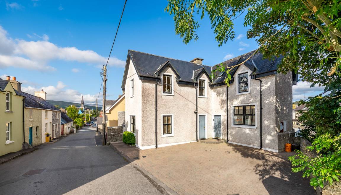 102 M² Apartment ∙ 3 Bedrooms ∙ 6 Guests - Kenmare