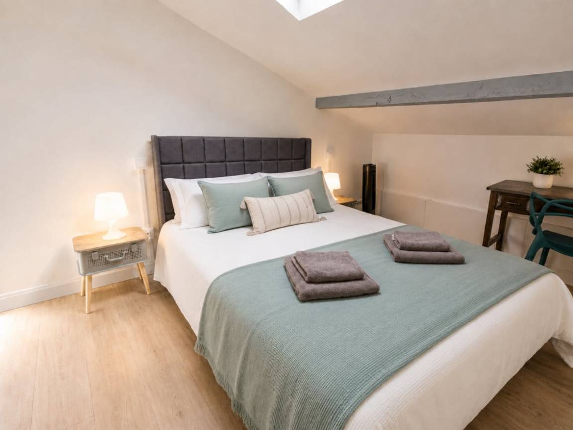 78 M² Apartment ∙ 3 Bedrooms ∙ 3 Guests - Burgos