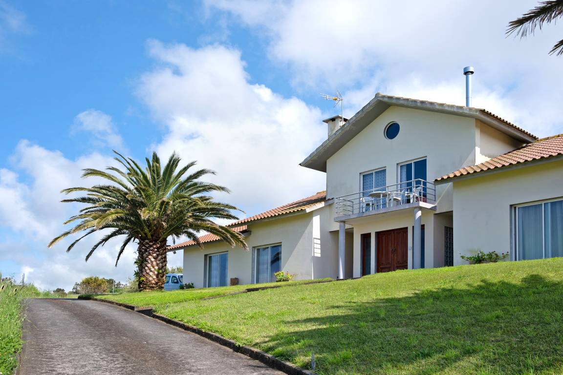 120 M² House ∙ 2 Bedrooms ∙ 5 Guests - Furnas
