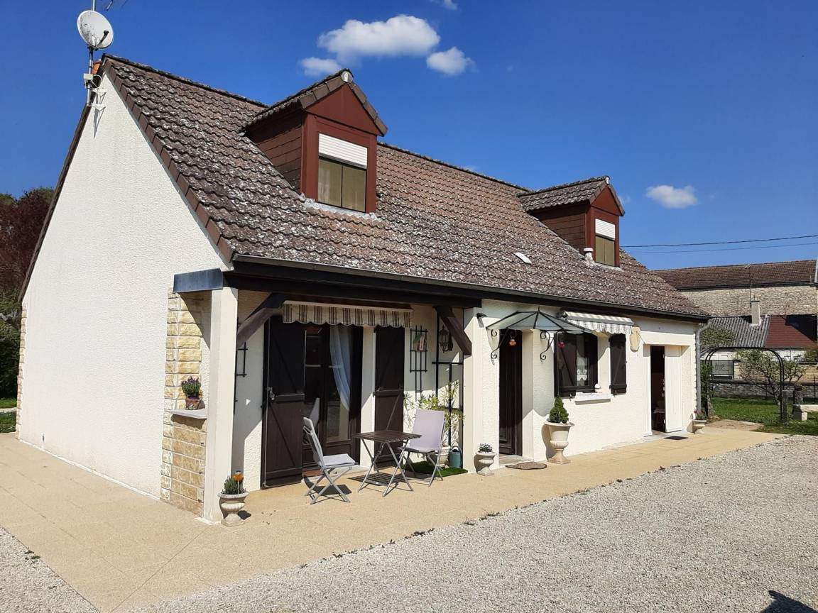 115 M² Cottage ∙ 3 Chambres ∙ 6 Personnes - Tonnerre