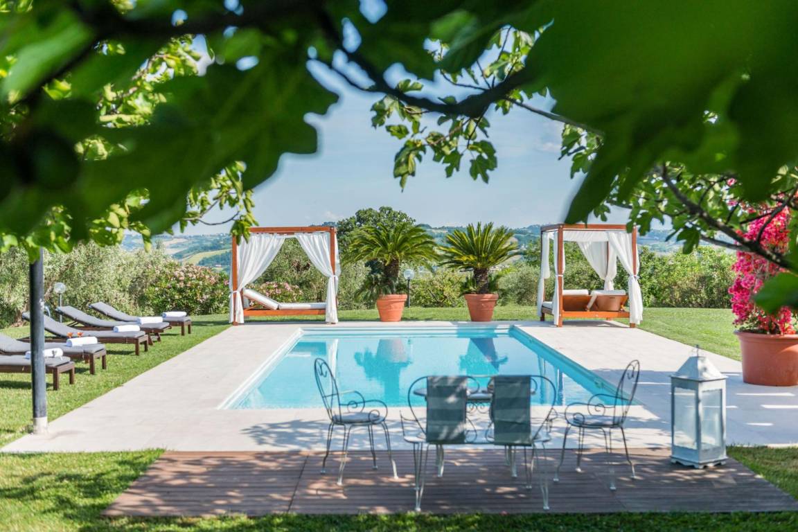 260 M² Villa ∙ 4 Bedrooms ∙ 11 Guests - Fano