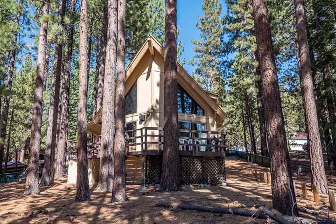 111 M² House ∙ 3 Bedrooms ∙ 10 Guests - South Lake Tahoe, CA