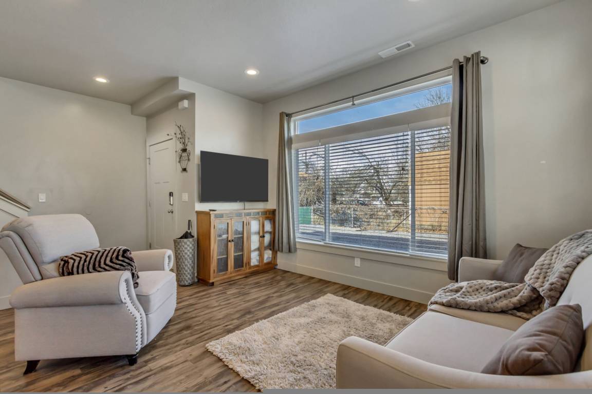 100 M² House ∙ 3 Bedrooms ∙ 8 Guests - SeaQuest Utah, Layton