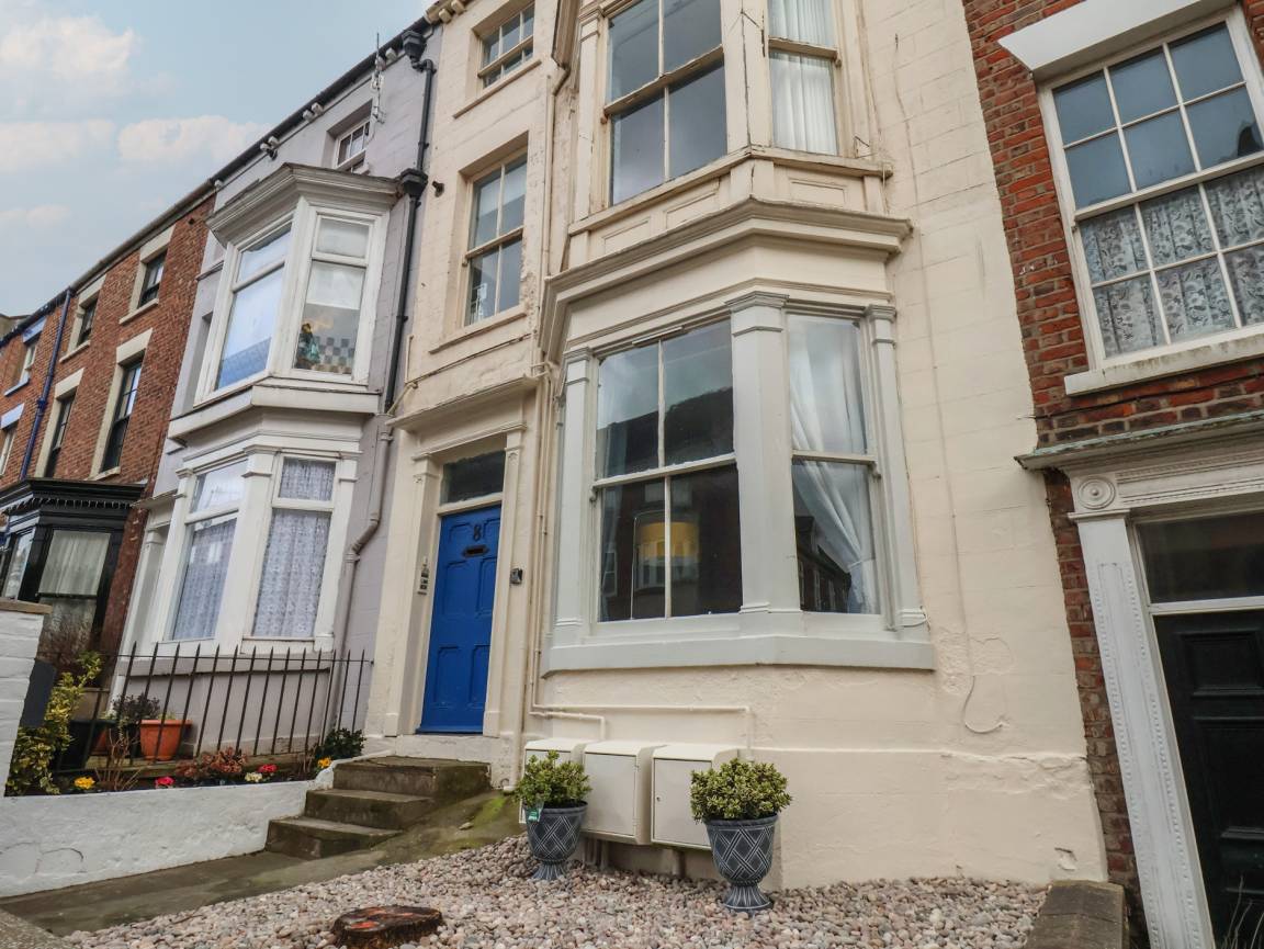 Cottage ∙ 2 Bedrooms ∙ 5 Guests - Scarborough