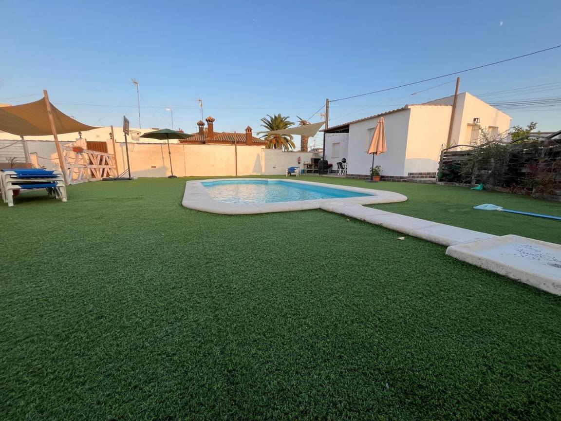 27 M² Huis ∙ 2 Slaapkamers ∙ 6 Gasten - Chiclana de la Frontera