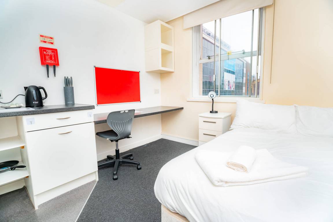 28 M² Studio Flat ∙ 2 Guests - Longford - Coventry