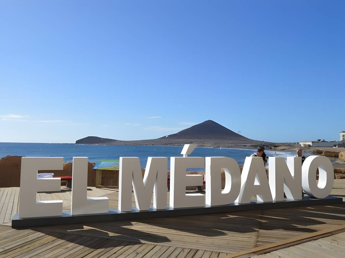 75 M² Apartamento ∙ 2 Habitaciones ∙ 4 Huéspedes - El Médano
