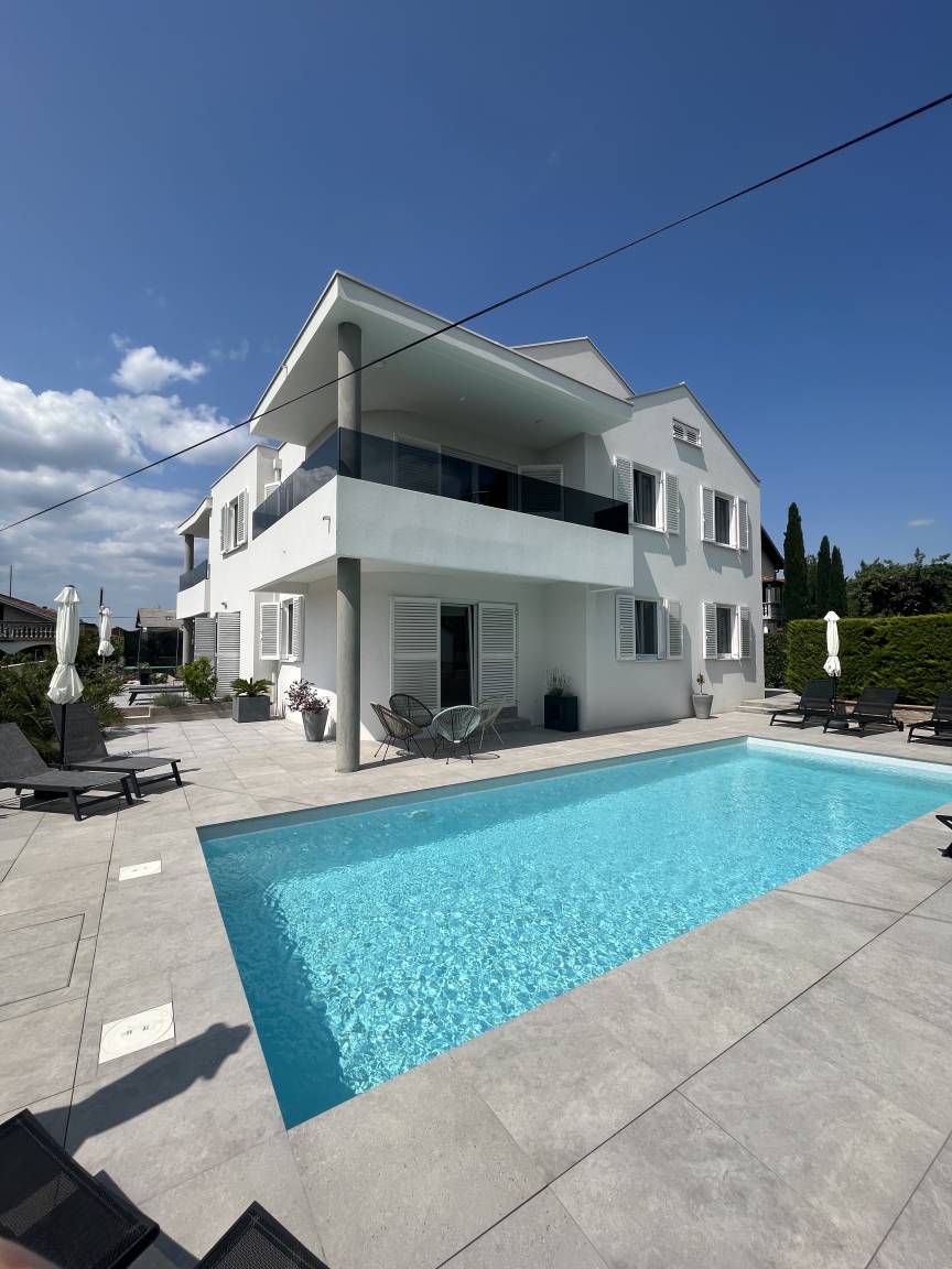 250 M² Maison De Vacances ∙ 7 Chambres ∙ 16 Personnes - Zadar