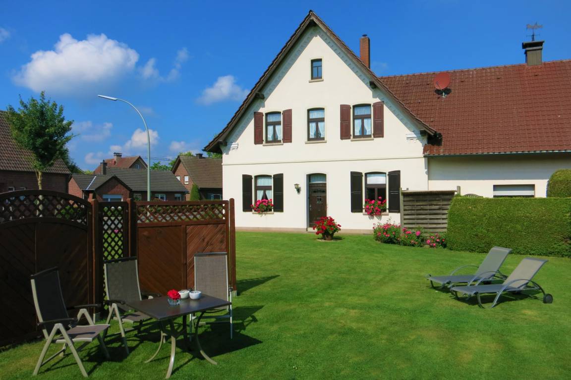 85 M² Ferienwohnung ∙ 2 Schlafzimmer ∙ 5 Gäste - Raesfeld