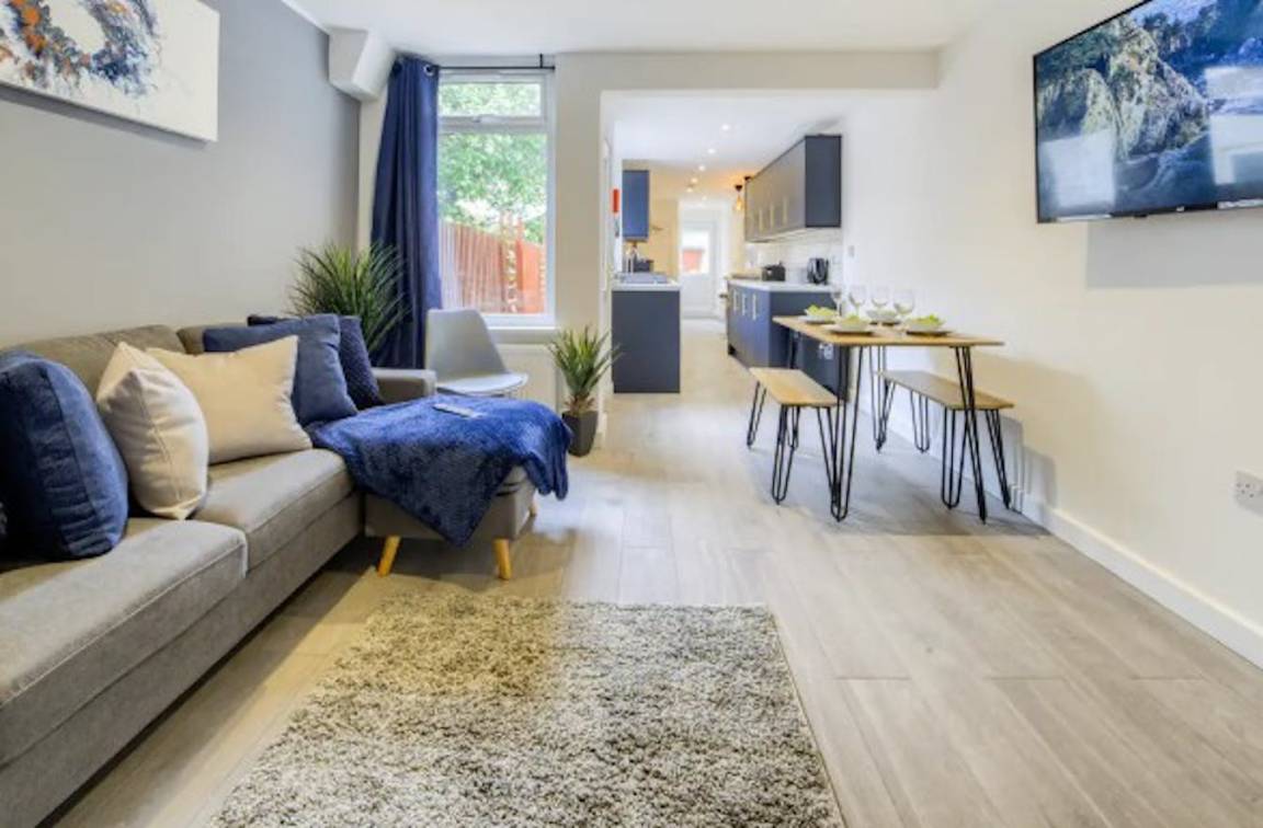 Casa ∙ 6 Habitaciones ∙ 14 Huéspedes - Leicestershire
