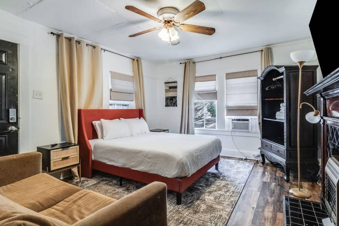 Apartment ∙ 1 Bedroom ∙ 2 Guests - Lafayette, LA
