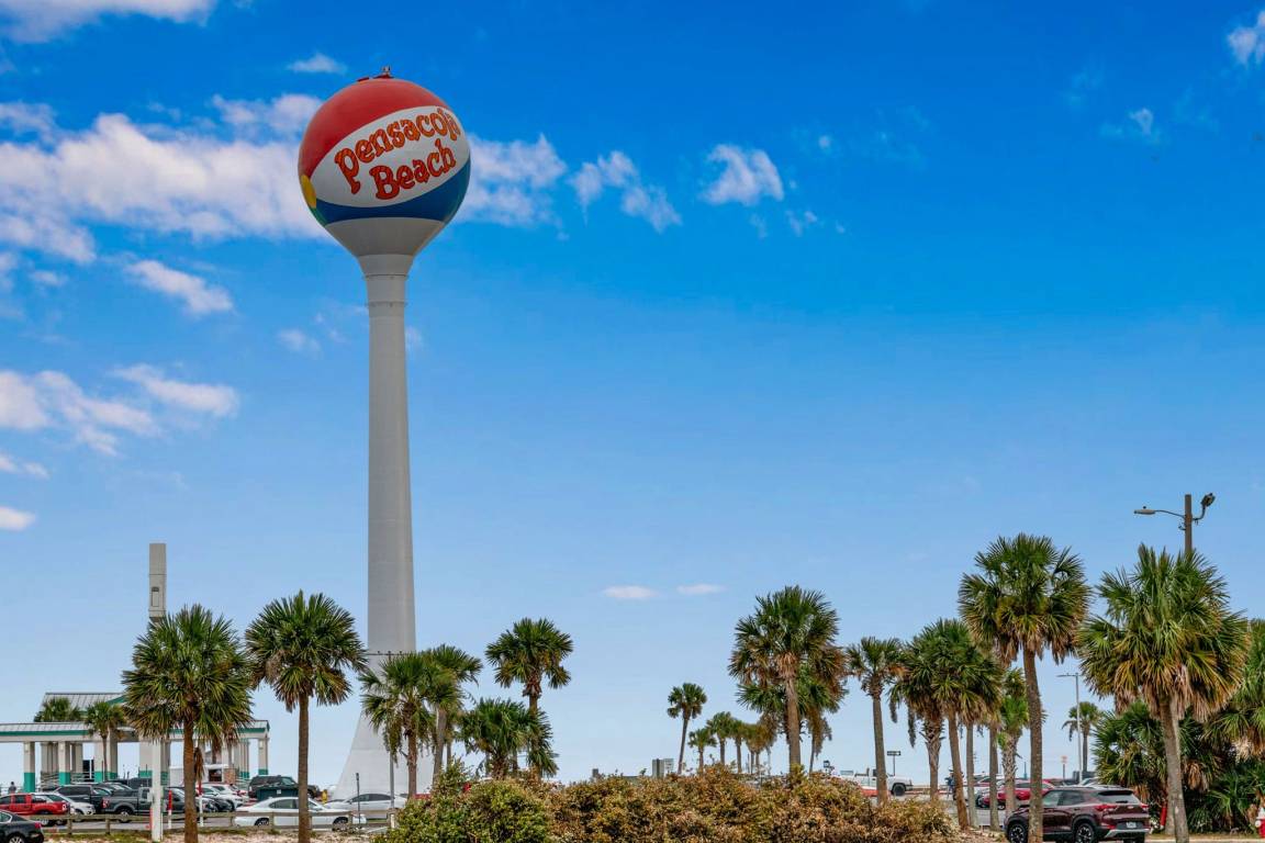 372 M² House ∙ 5 Bedrooms ∙ 15 Guests - Pensacola Beach, FL