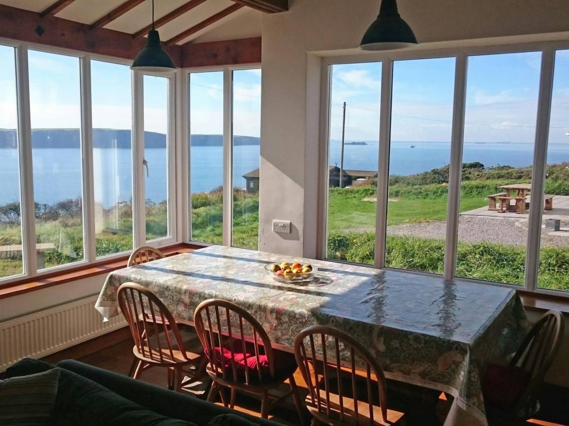 150 M² Cottage ∙ 5 Bedrooms ∙ 10 Guests - Little Haven