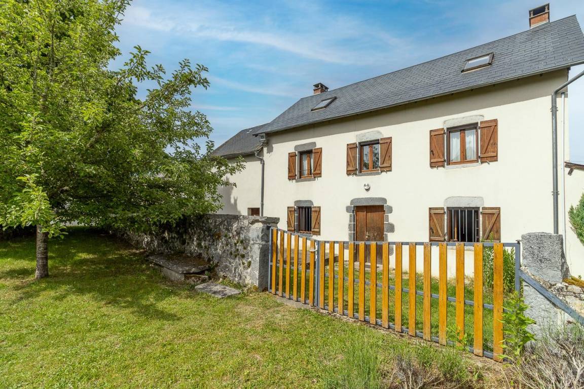 90 M² Gîte ∙ 3 Chambres ∙ 6 Personnes - Auvergne