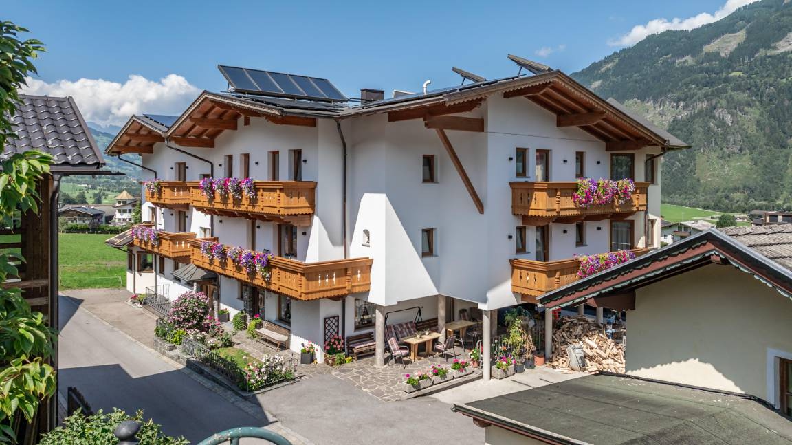 75 M² Ferienwohnung ∙ 3 Schlafzimmer ∙ 8 Gäste - Ried im Zillertal