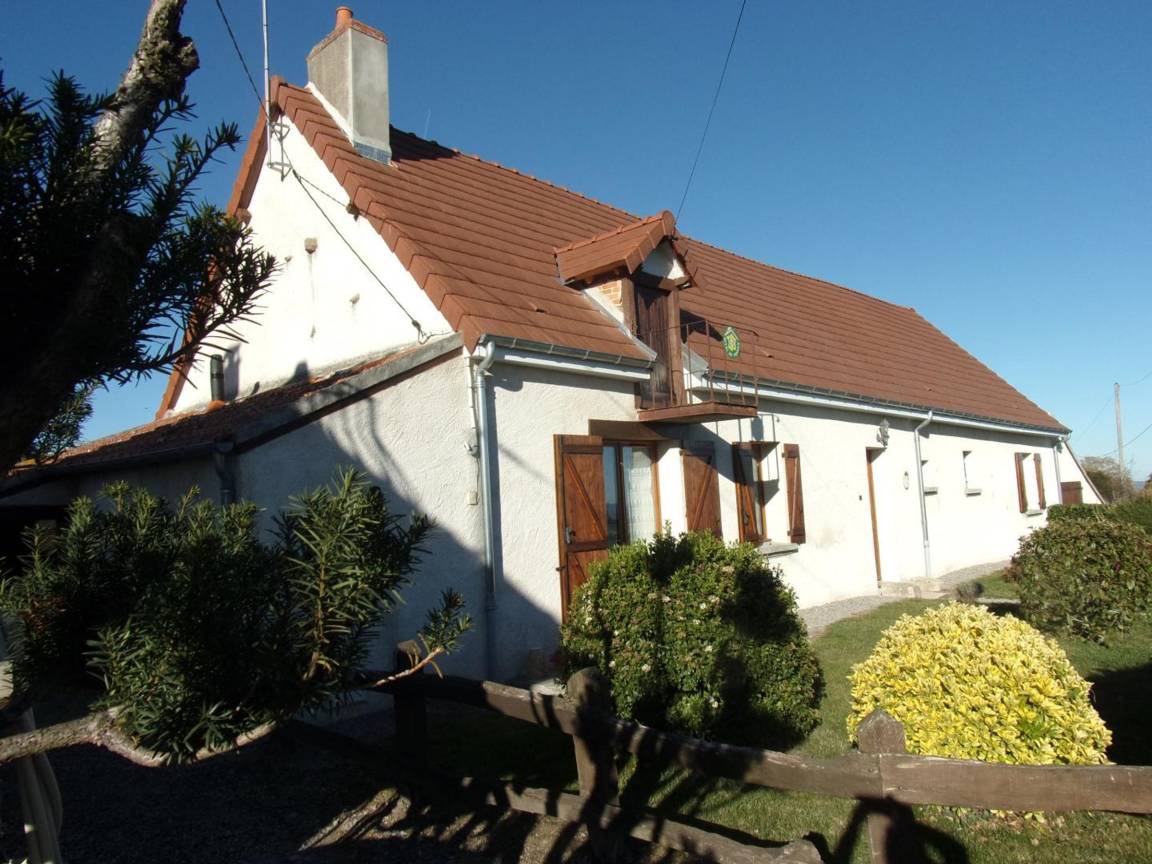 100 M² Cottage ∙ 3 Chambres ∙ 6 Personnes - Auvergne