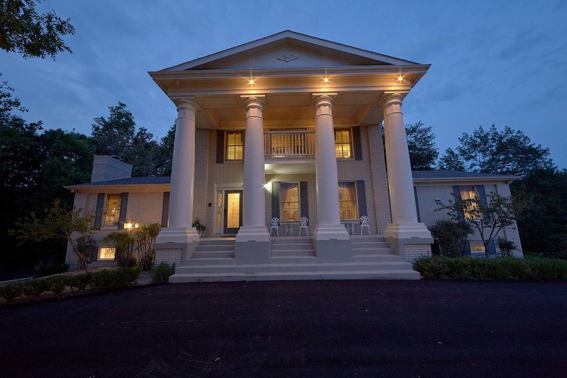 Villa ∙ 9 Bedrooms ∙ 30 Guests - Pigeon Forge, TN