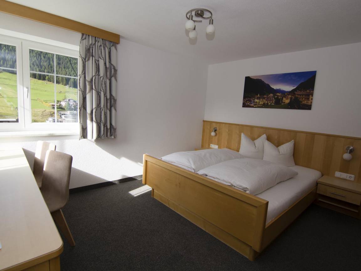 Hotel ∙ 1 Bedroom ∙ 2 Guests - Ischgl