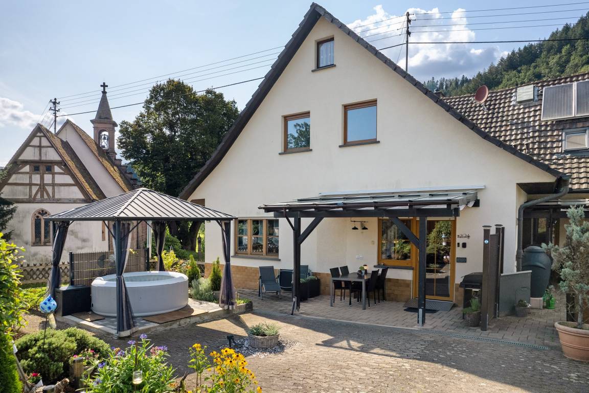 95 M² Ferienwohnung ∙ 2 Schlafzimmer ∙ 4 Gäste - Zell am Harmersbach