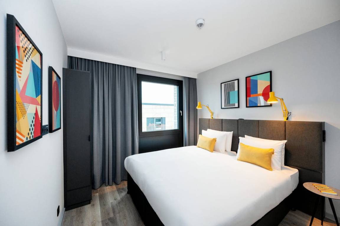 31 M² Appartamento Vacanza ∙ 1 Camera Da Letto ∙ 2 Ospiti - Francoforte sul Meno, Germania