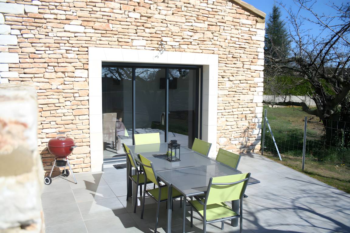 63 M² Maison De Vacances ∙ 2 Chambres ∙ 4 Personnes - Pont-Saint-Esprit