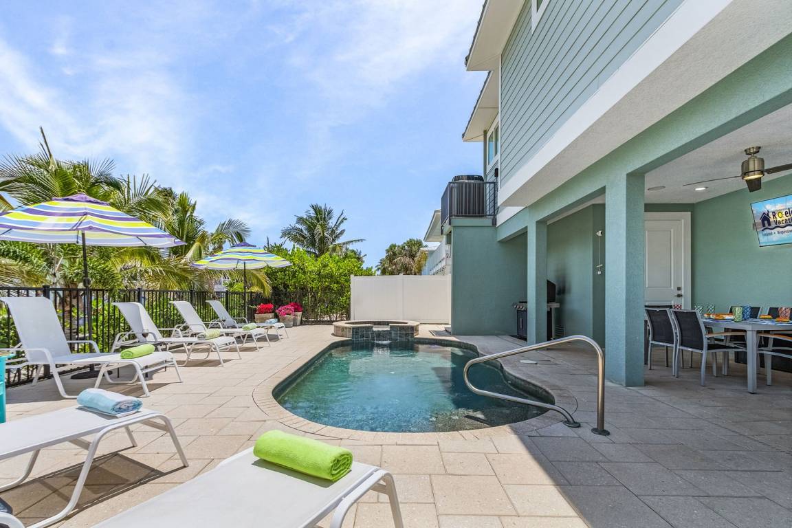 177 M² House ∙ 4 Bedrooms ∙ 10 Guests - Fort Myers Beach, FL