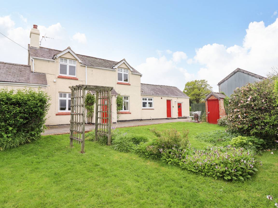 Cottage ∙ 3 Bedrooms ∙ 6 Guests - Llangollen