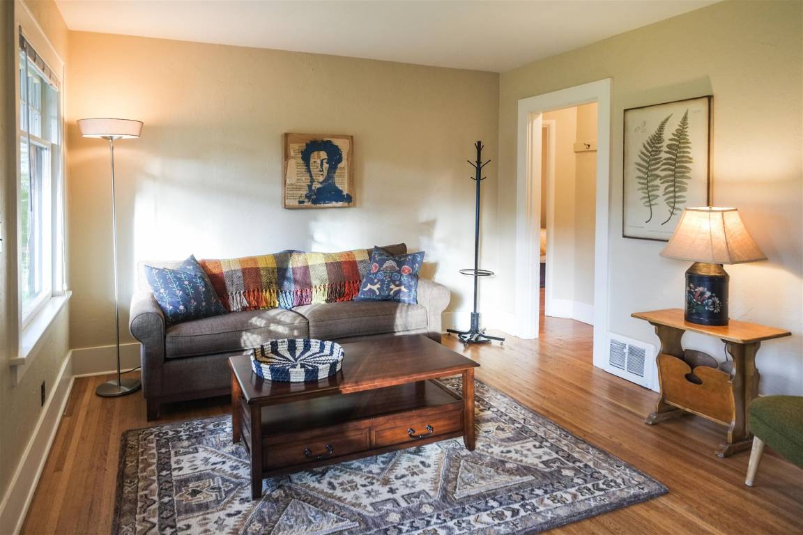 74 M² House ∙ 2 Bedrooms ∙ 4 Guests - Bend, OR