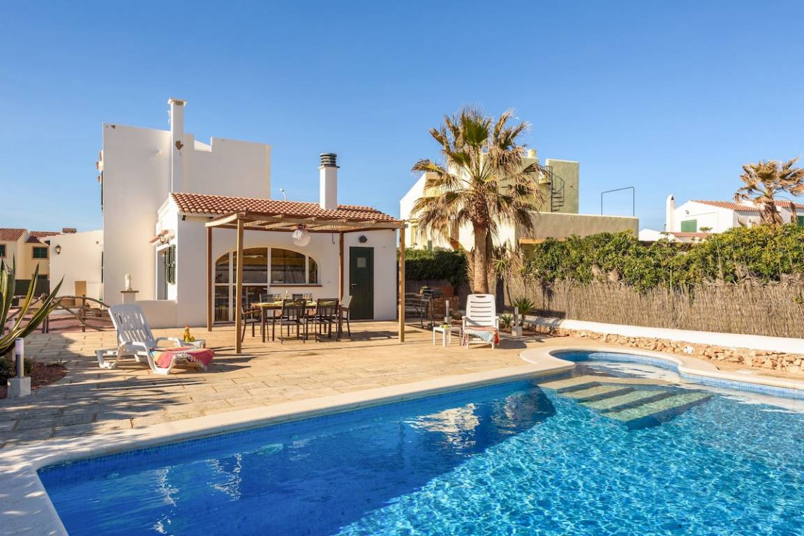 93 M² Villa ∙ 3 Bedrooms ∙ 5 Guests - Menorca