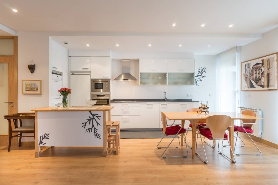 85 M² Apartment ∙ 2 Bedrooms ∙ 4 Guests - Donostia-San Sebastian